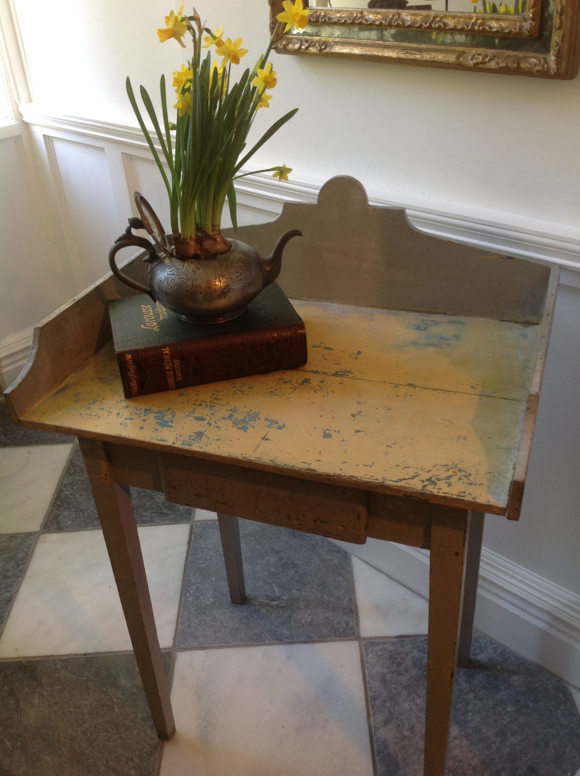 French rustic washstand / Original patina - Antiquites Francaises