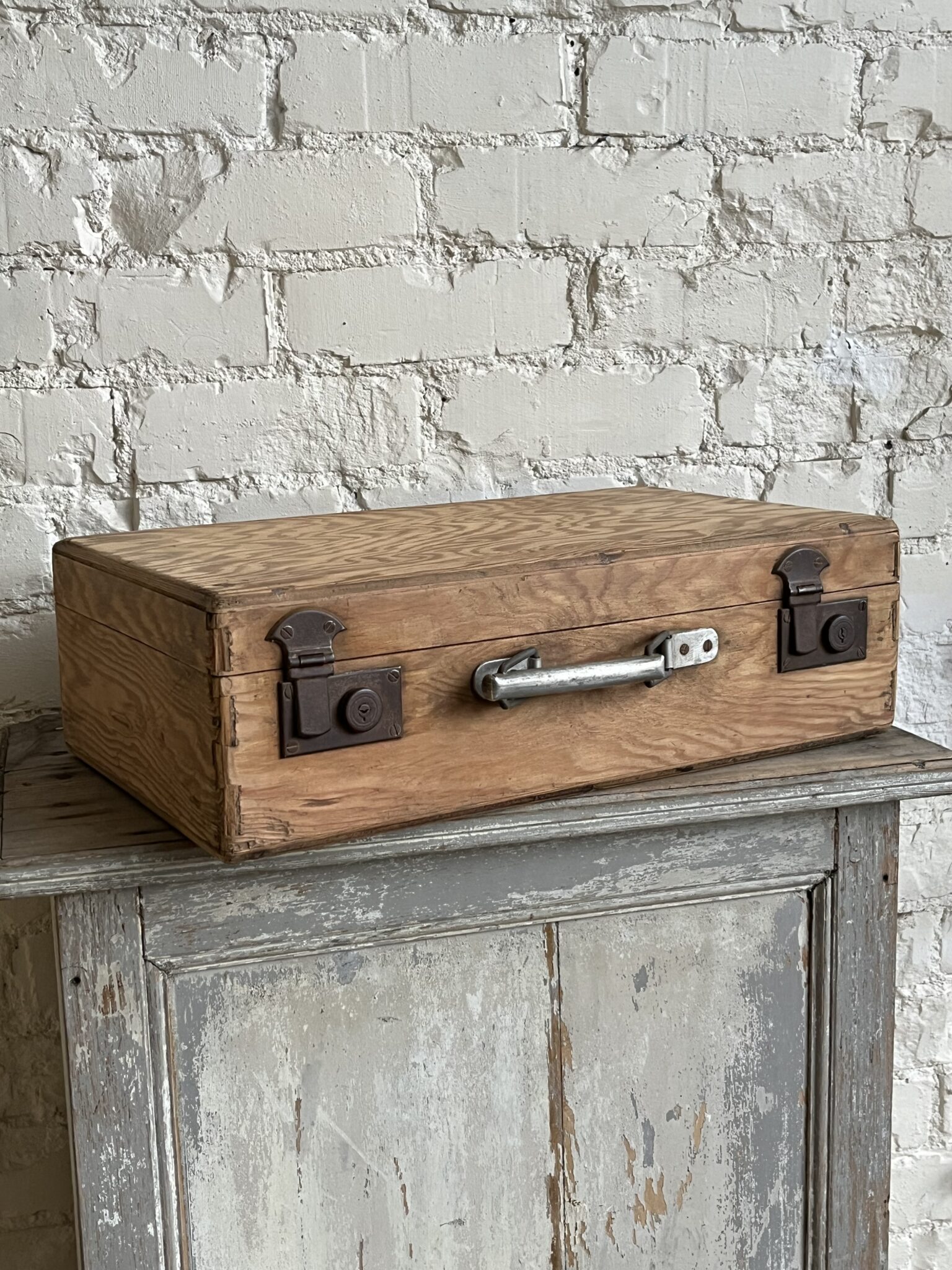 French wooden suitcase - Antiquites Francaises